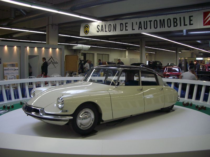 Citroen DS technical specifications and fuel economy
